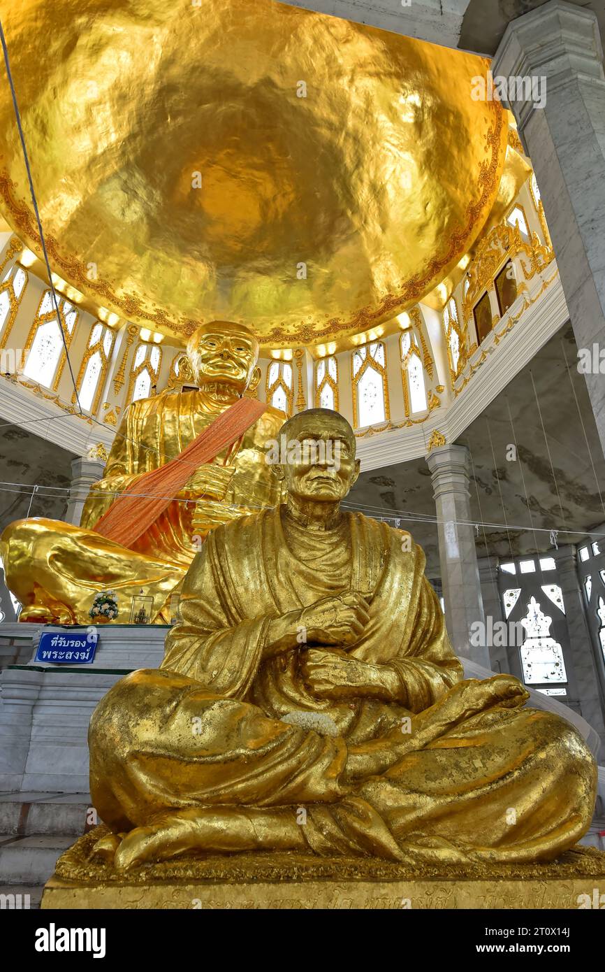 Luang phor toh hi-res stock photography and images - Alamy