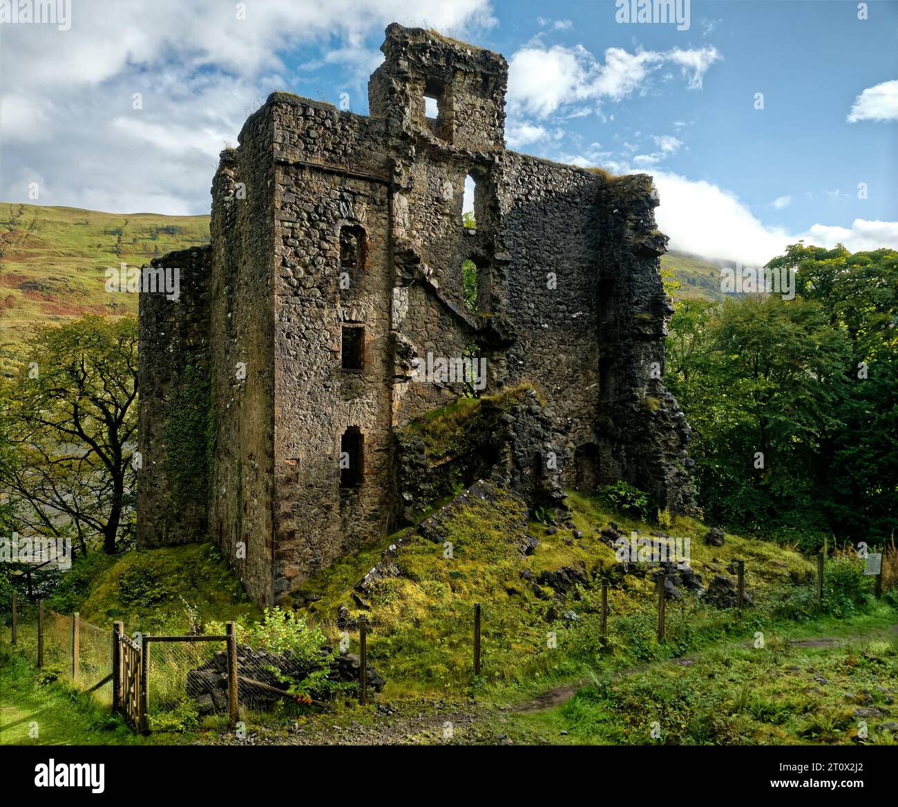 Drone view of the ruins of Invergarry Castle, Glengarry, Scotland Stock ...