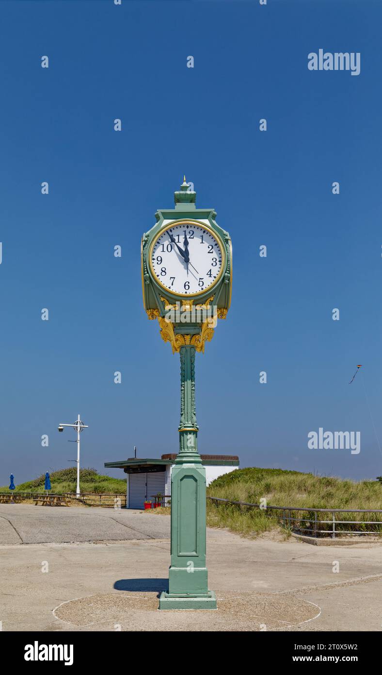 The National Park Service restored the Wise Clock at Jacob Riis Park in ...
