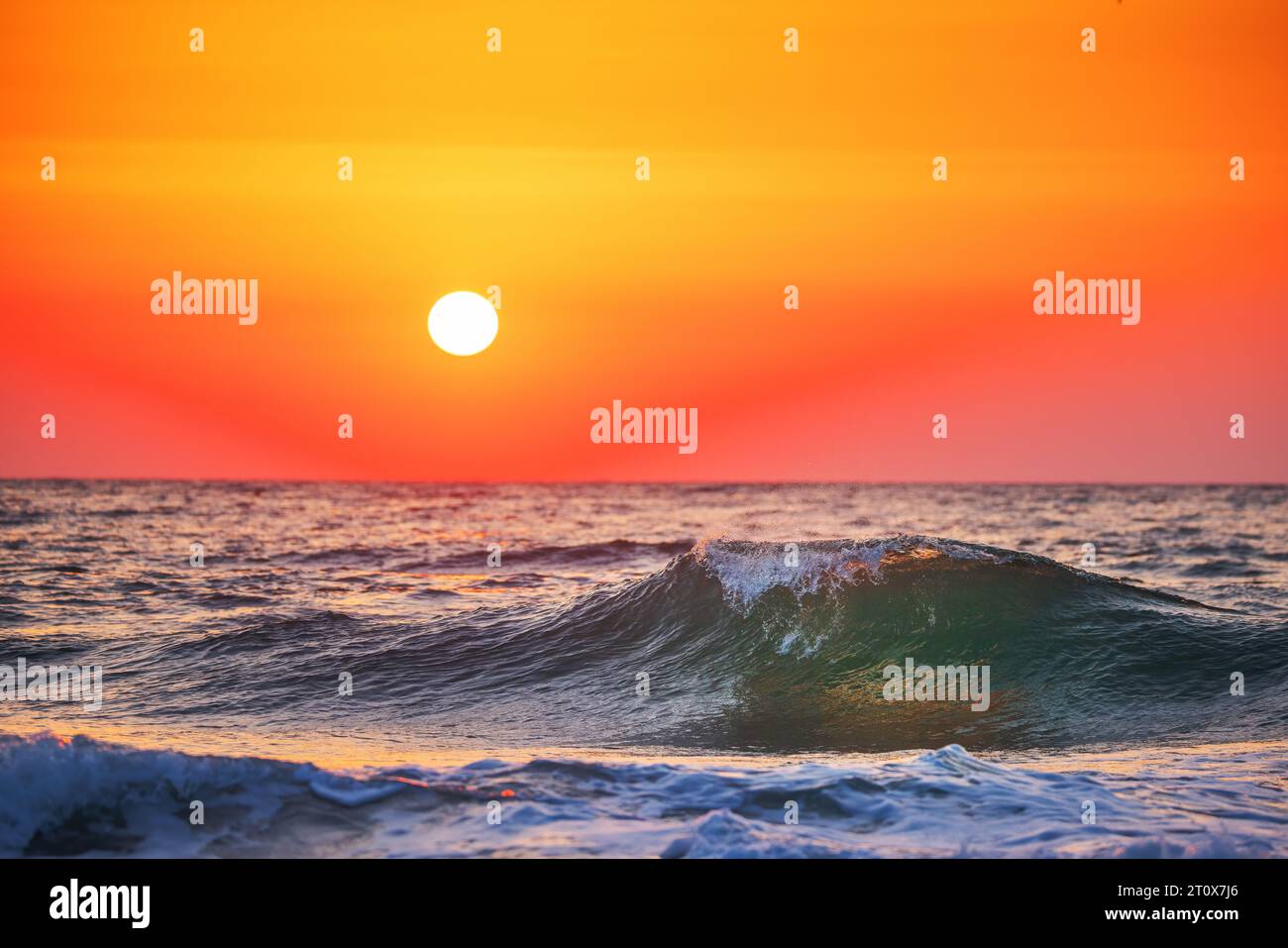 Sunrise over sea wave hi-res stock photography and images - Alamy