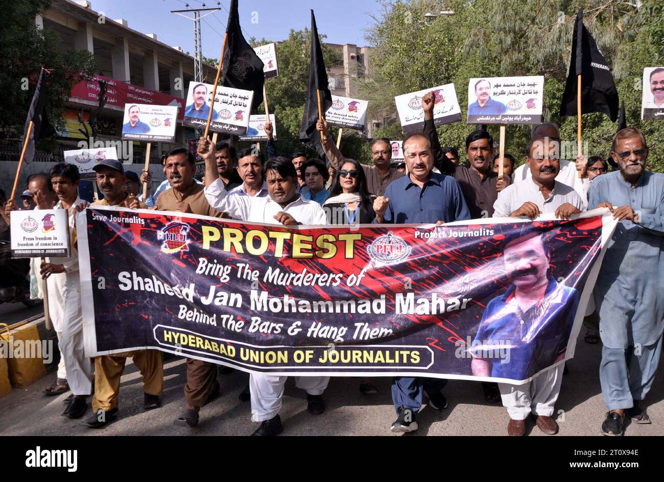 Members of Hyderabad Union of Journalists (HUJ) are holding protest ...