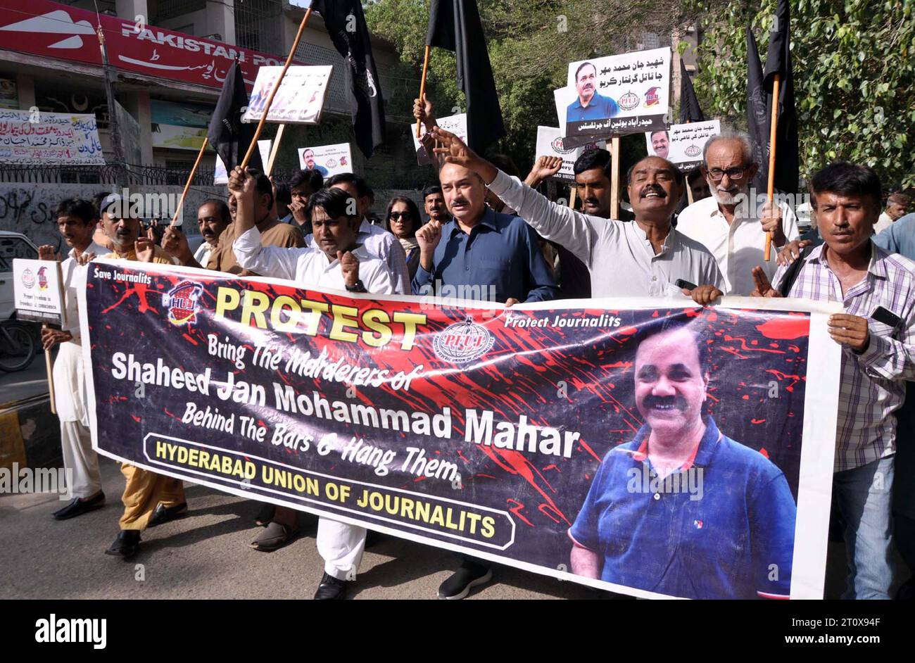 Members of Hyderabad Union of Journalists (HUJ) are holding protest ...