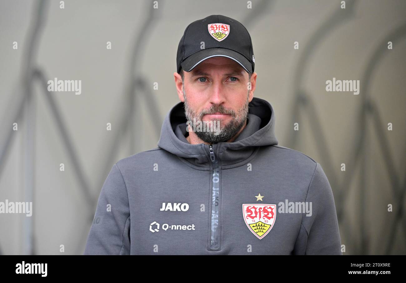 Coach Sebastian Hoeness VfB Stuttgart, MHPArena, MHP Arena Stuttgart ...