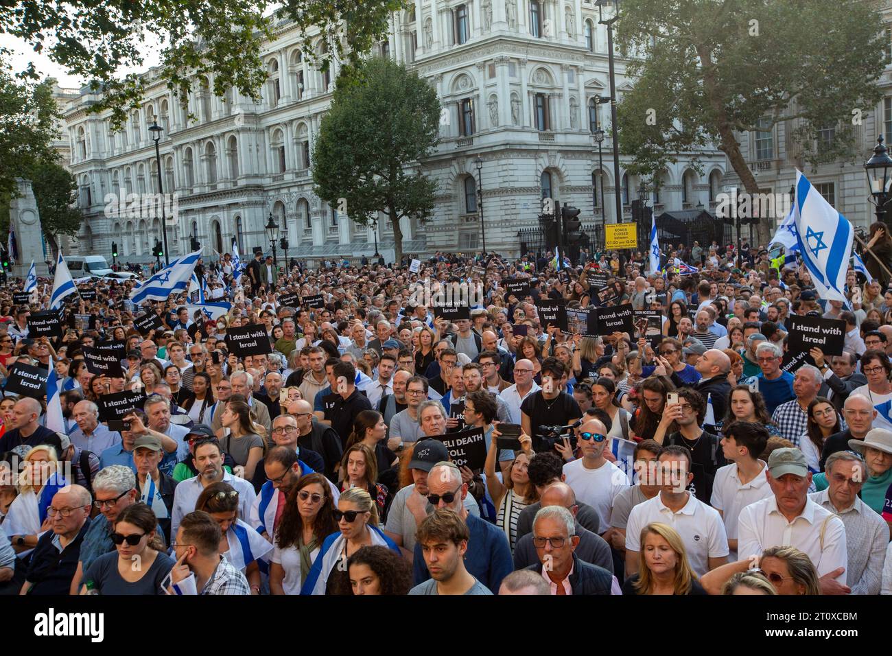 London, England, UK. 9th Oct, 2023. Members of Jewish community in ...