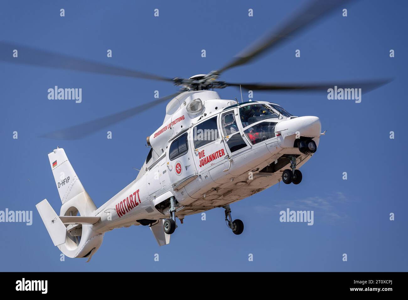 Aérospatiale SA 365N3 Dauphin 2 taking off from Nürburgring Stock Photo ...
