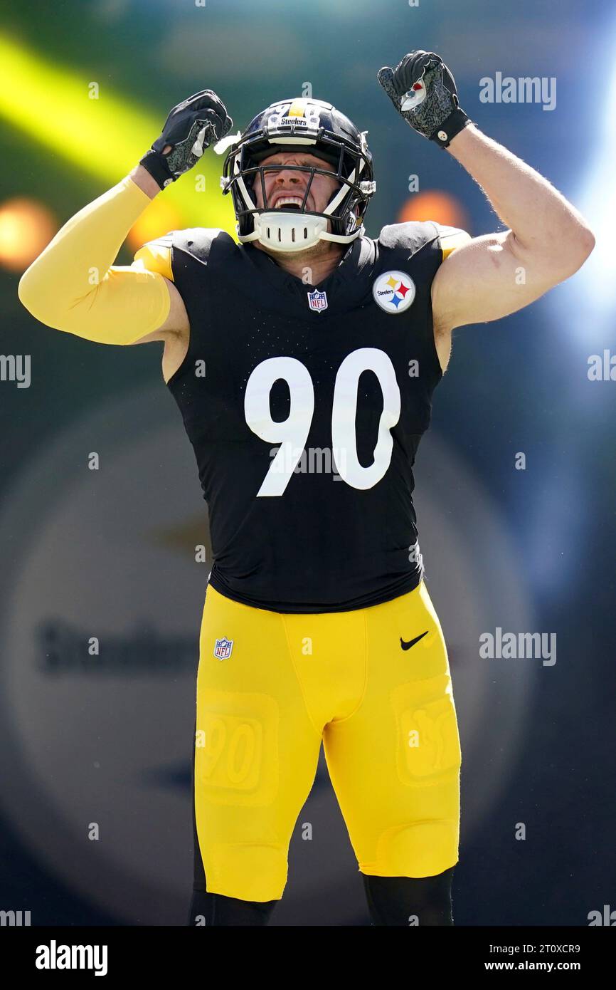 Pittsburgh Steelers linebacker T.J. Watt is introduced before an NFL ...
