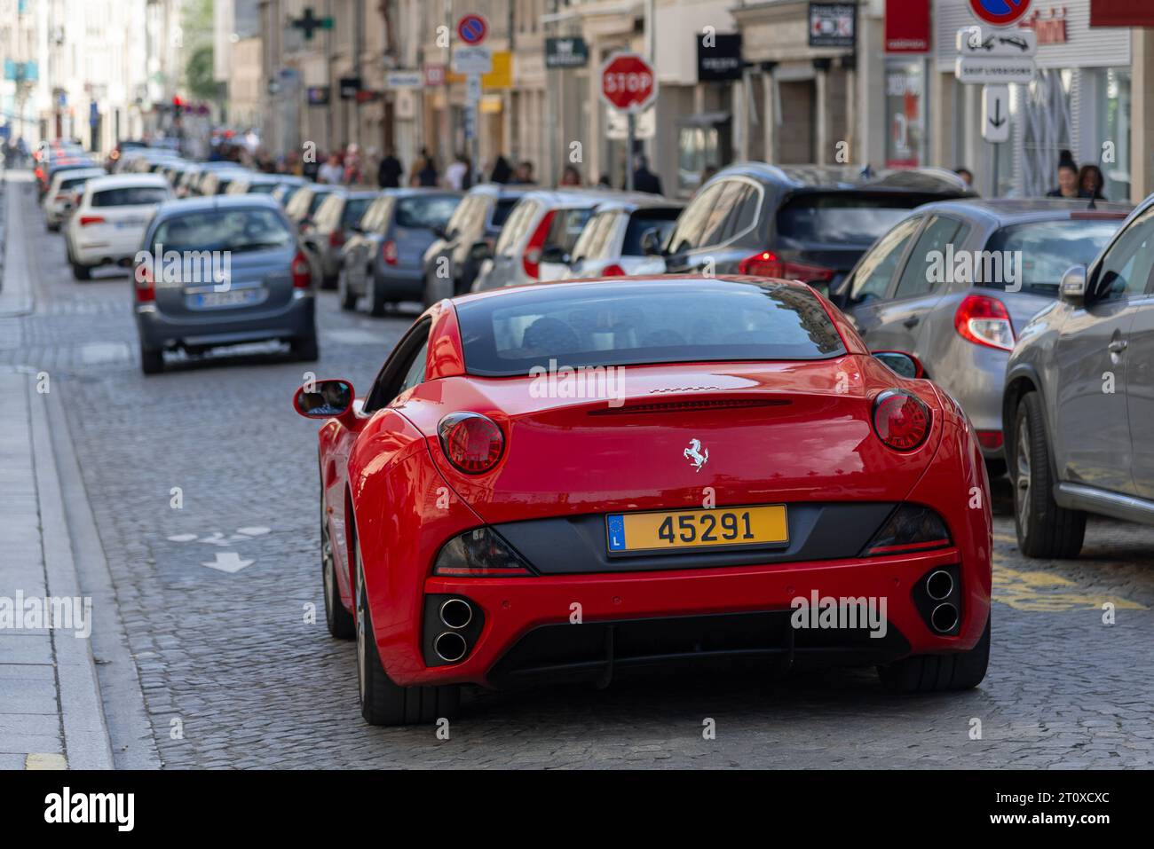 Ferrari on the road hi-res stock photography and images - Alamy