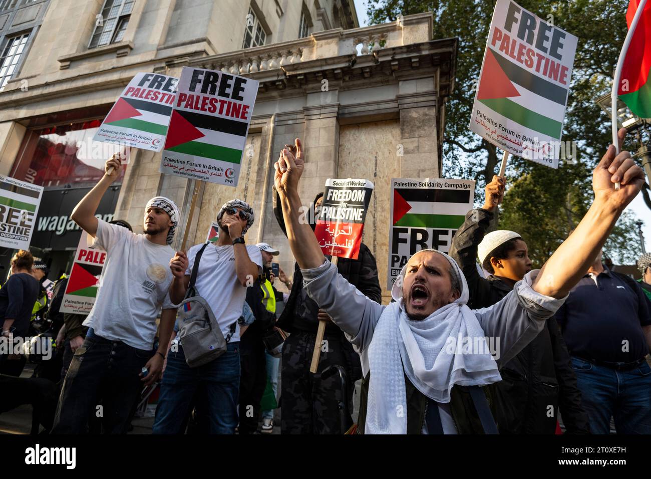 London, UK. 9 October 2023. Palestine supporters at a demonstration ...