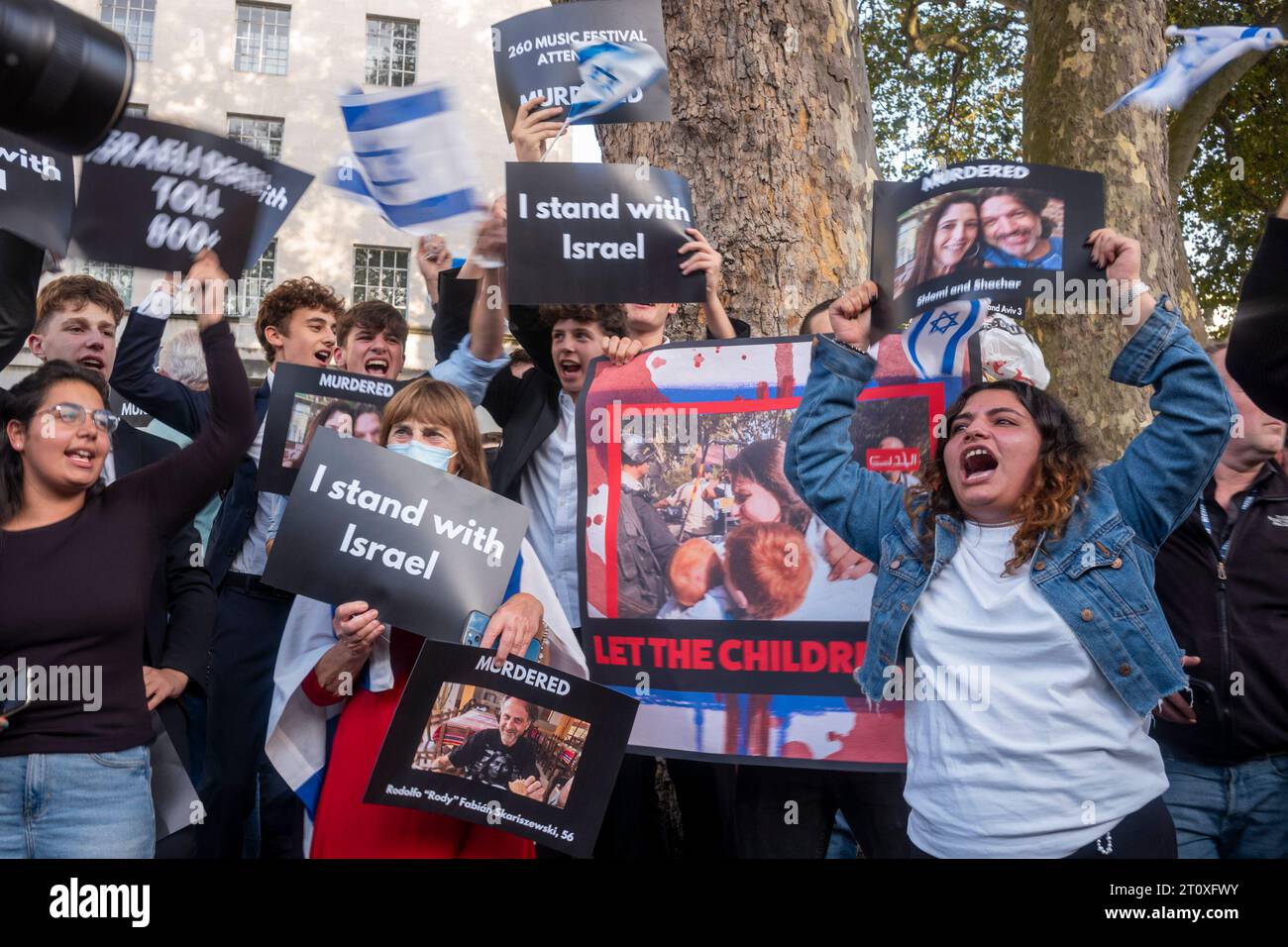 Whitehall, London. 9th October 2023. Israel Vigil. Hundreds of people ...