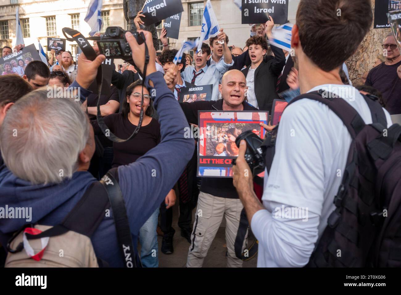 Whitehall, London. 9th October 2023. Israel Vigil. Hundreds of people ...