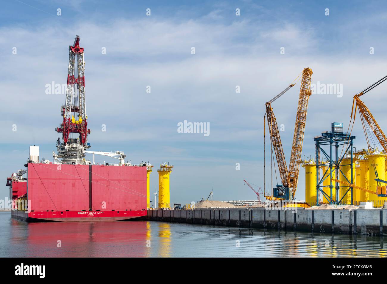Rotterdam, the Netherlands-September 16, 2023; Seaway Alfa Lift heavy ...