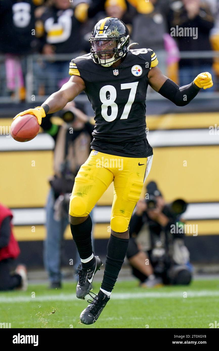 Pittsburgh Steelers tight end Rodney Williams (87) celebrates a safety ...