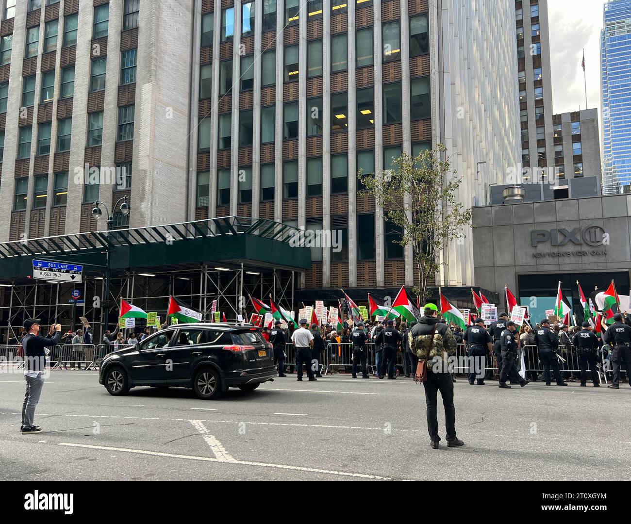 New York City, United States. 9th October, 2023. Hundreds of ...