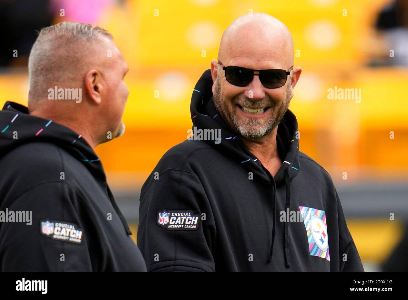 Pittsburgh Steelers offensive coordinator Matt Canada, right, talks ...