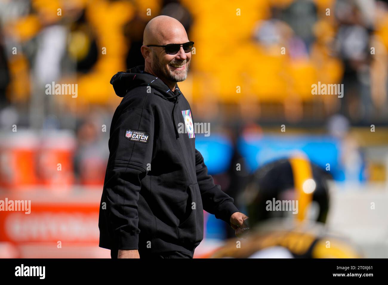 Pittsburgh Steelers offensive coordinator Matt Canada watches warmups ...