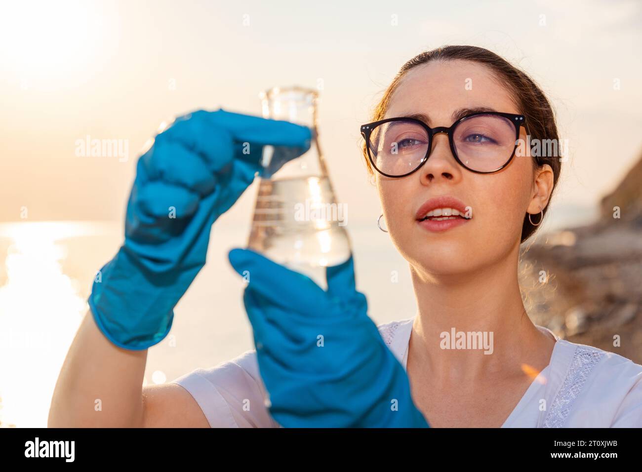 Portrait ecologist test tube hi-res stock photography and images - Alamy