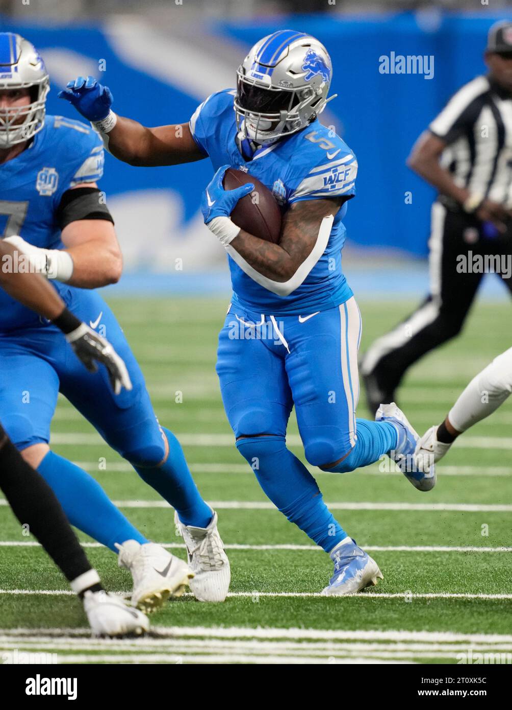 Detroit Lions running back David Montgomery rushes during the first ...