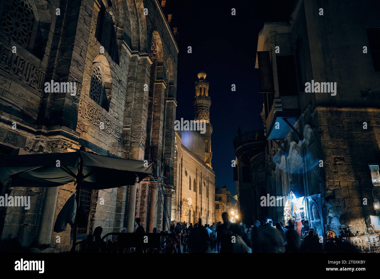 Night Cairo street Stock Photo - Alamy