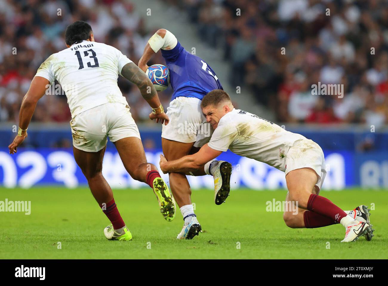 Lille, France. 7th Oct, 2023. Owen Farrell of England makes a tackle ...