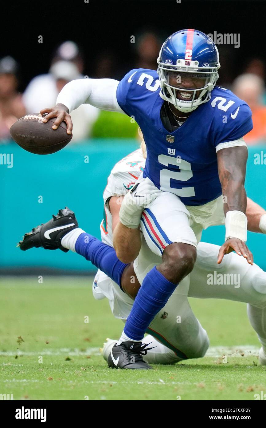New York Giants quarterback Tyrod Taylor (2) gets sacked by Miami ...