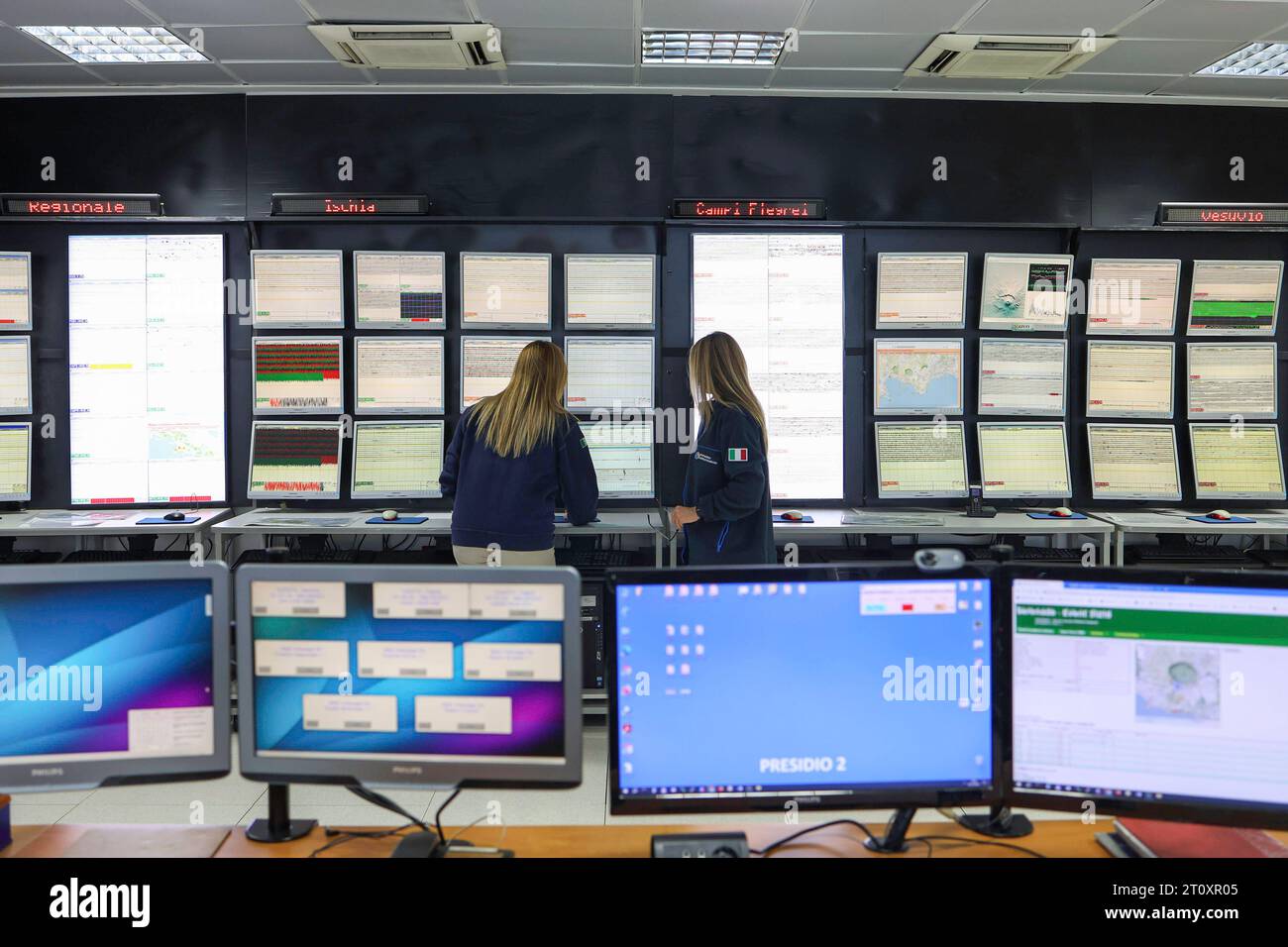 National Institute of Geophysics and Volcanology 09/10/2023 Naples ...