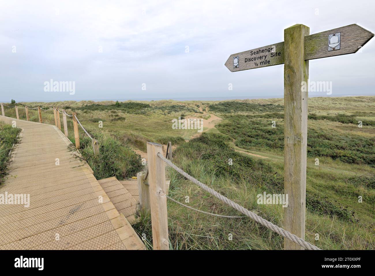 The north norfolk coast path at holme beach Stock Photo - Alamy