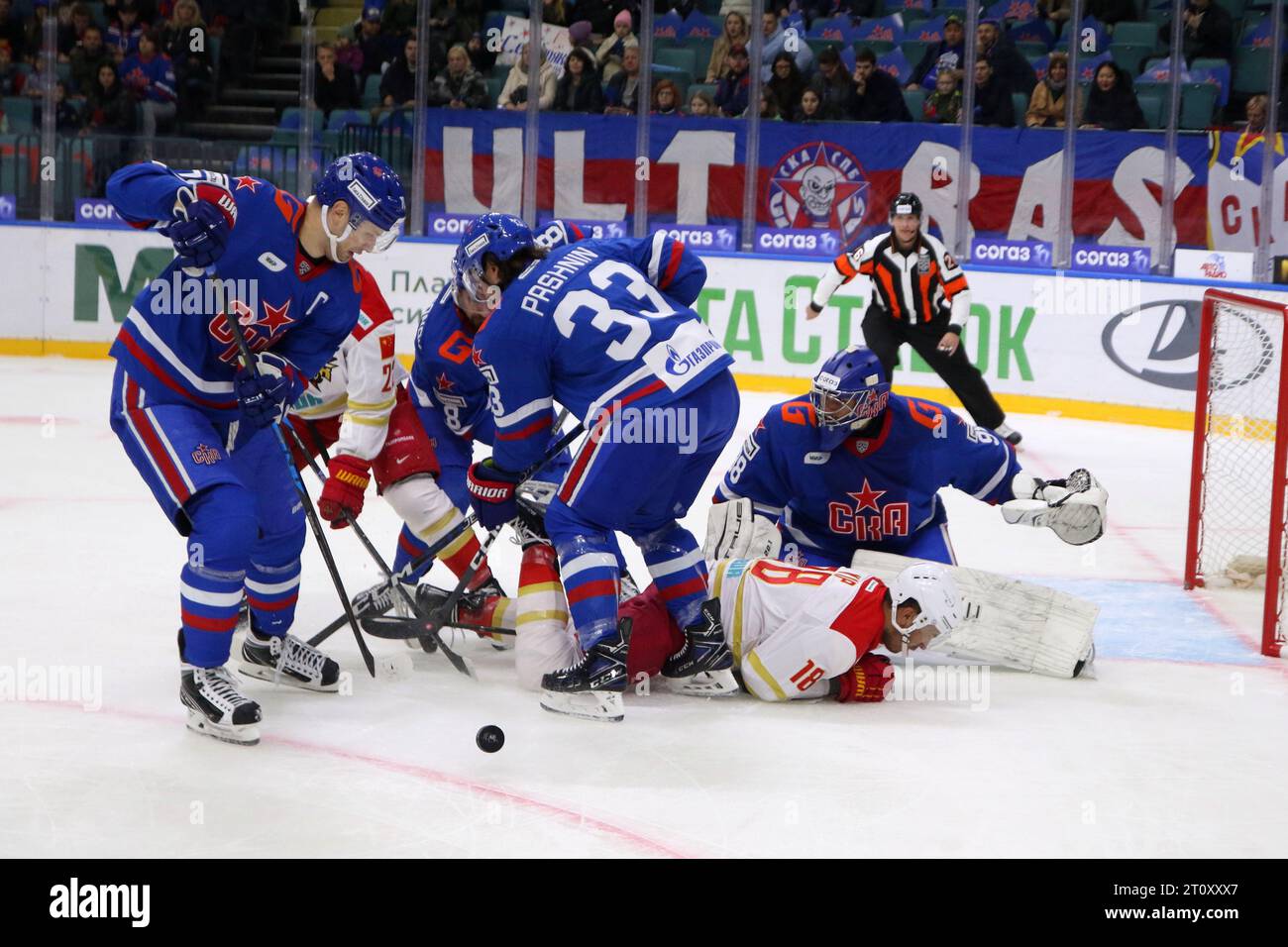 Kunlun Red Star Hockey Club player, Brandon Michael Harry Yip, known as ...