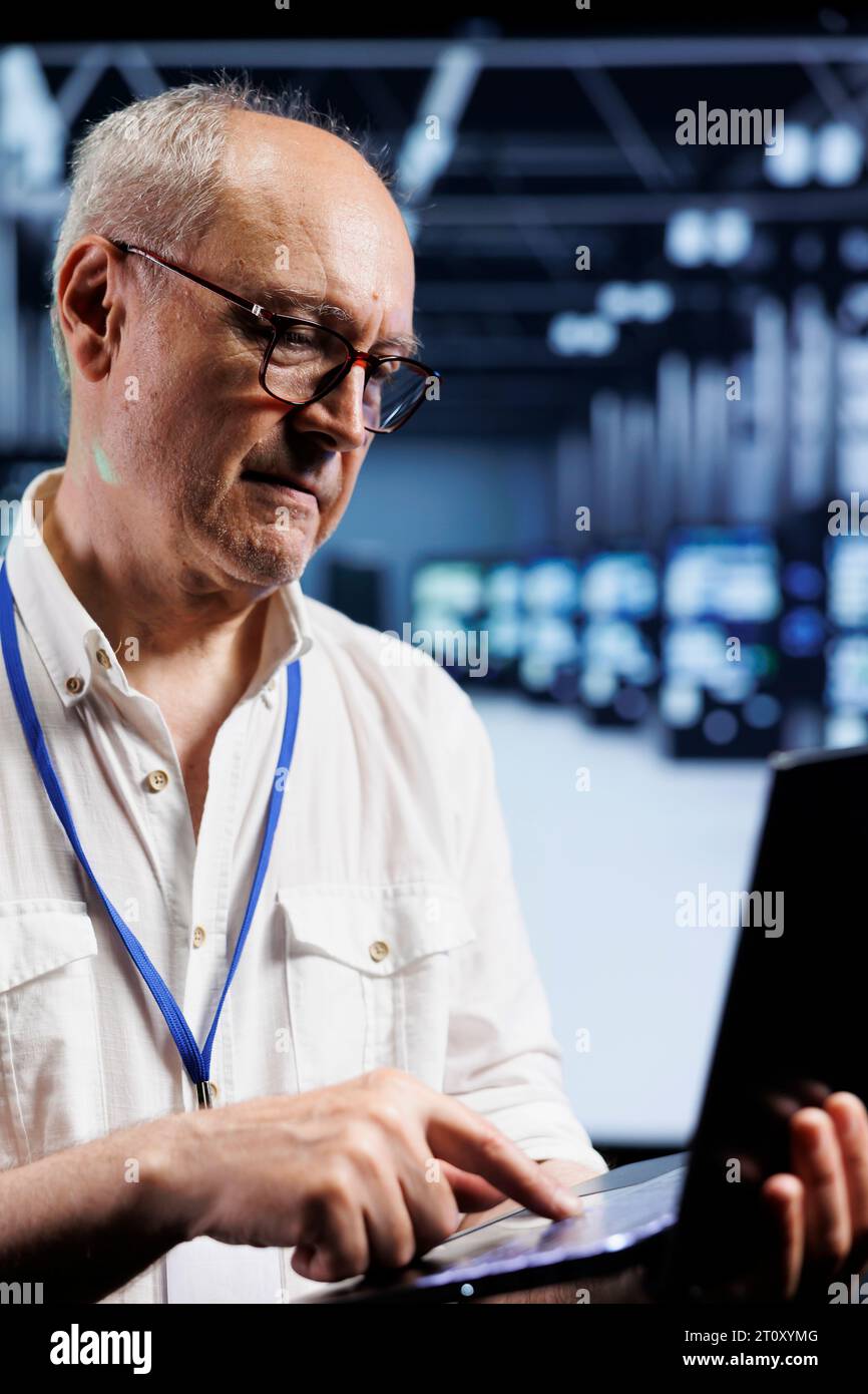 Compiter scientist hi-res stock photography and images - Alamy