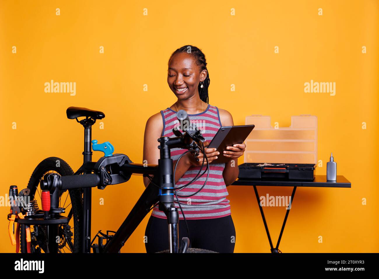 Using an allen key bike hi-res stock photography and images - Alamy