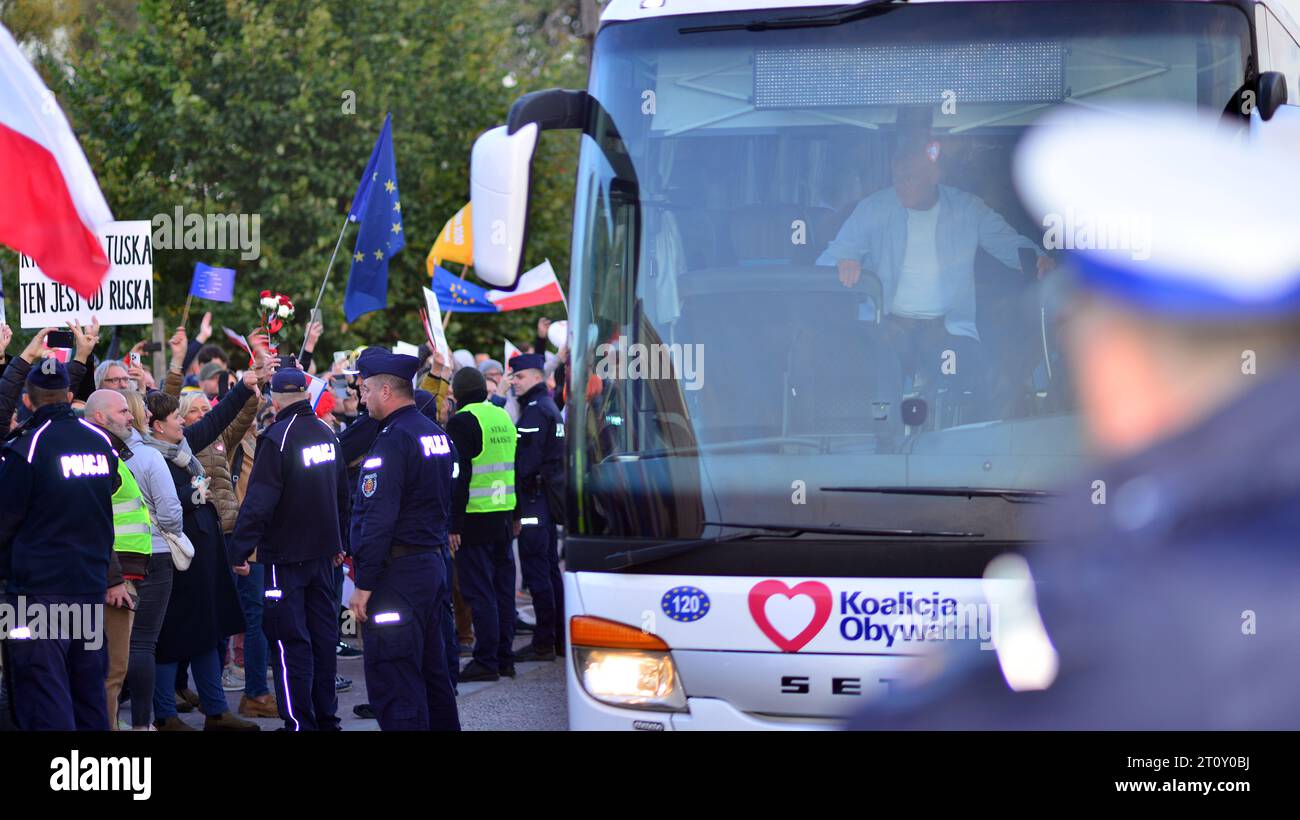Warsaw, Poland. 9 October 2023.. Election bus of the civic coalition ...