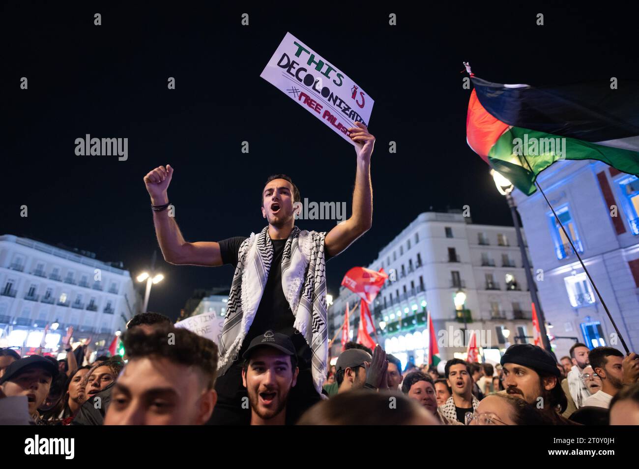 Madrid, Spain. 09th Oct, 2023. Protesters carrying placards and flags ...