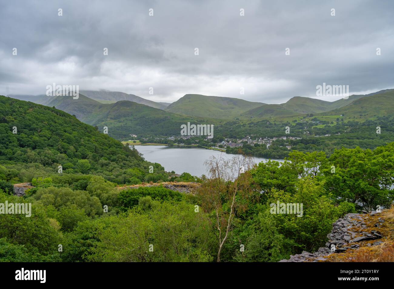 Llyn padarn and llanberis viewpoint hi-res stock photography and images ...