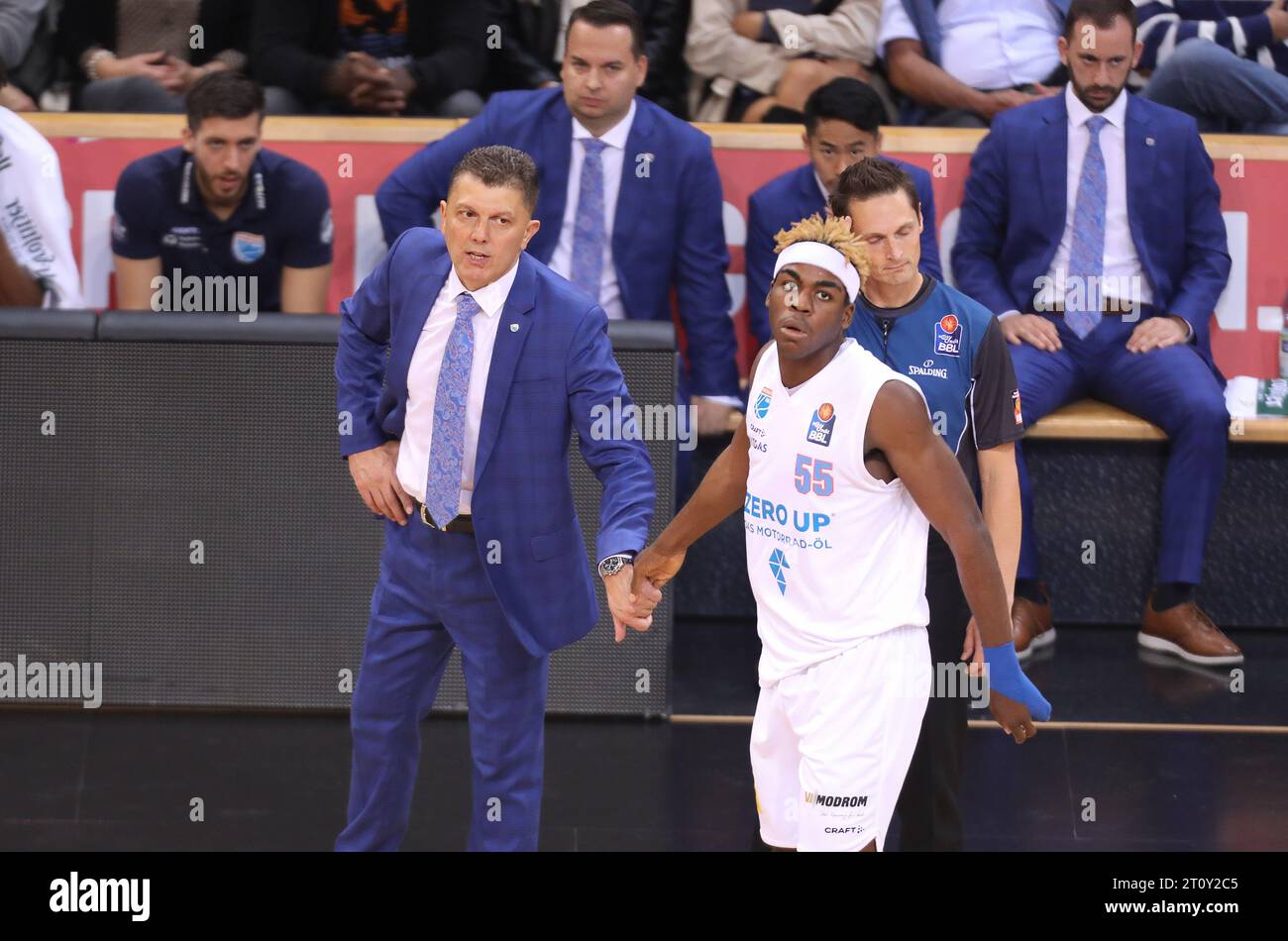 Bonn, Germany. 09th Oct, 2023. Headcoach Predrag Krunic (MBC), Ralph ...