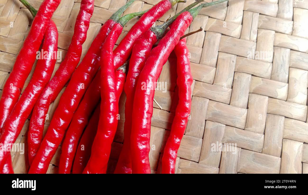 Big and fresh photos of red chilies, photos of chilies Stock Photo - Alamy