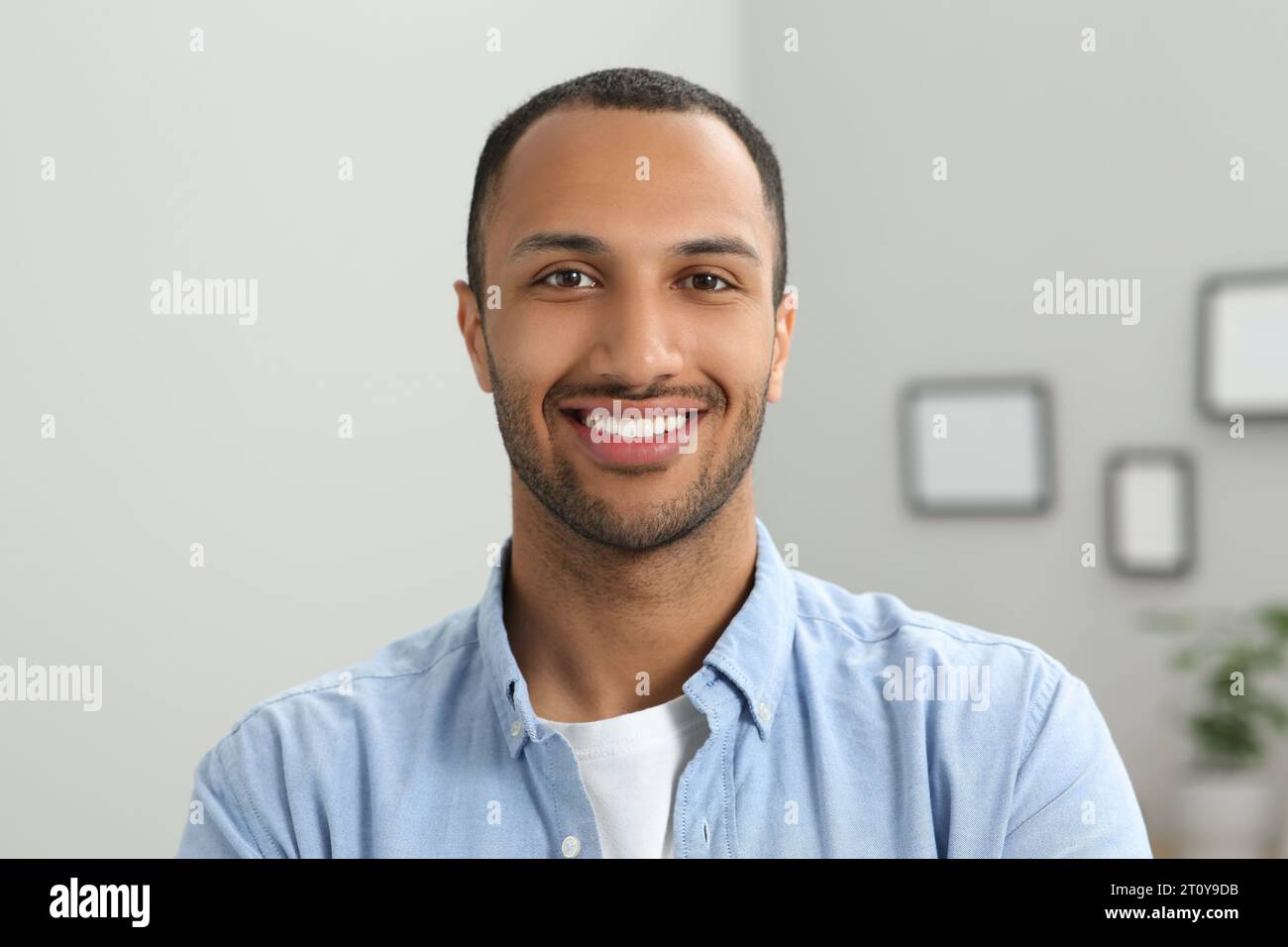 Young handsome biracial man hi-res stock photography and images - Alamy