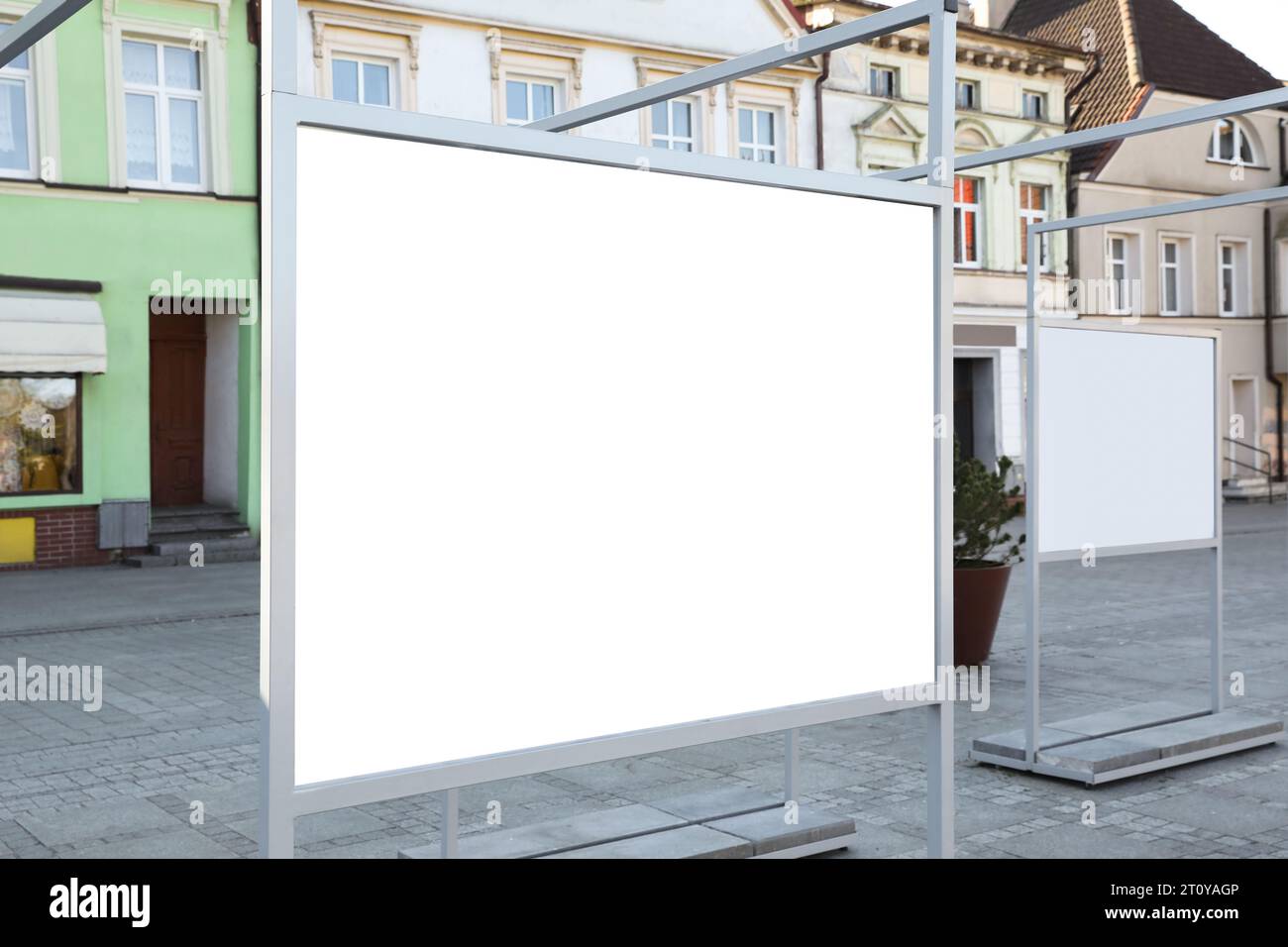 Big square signboard hi-res stock photography and images - Alamy