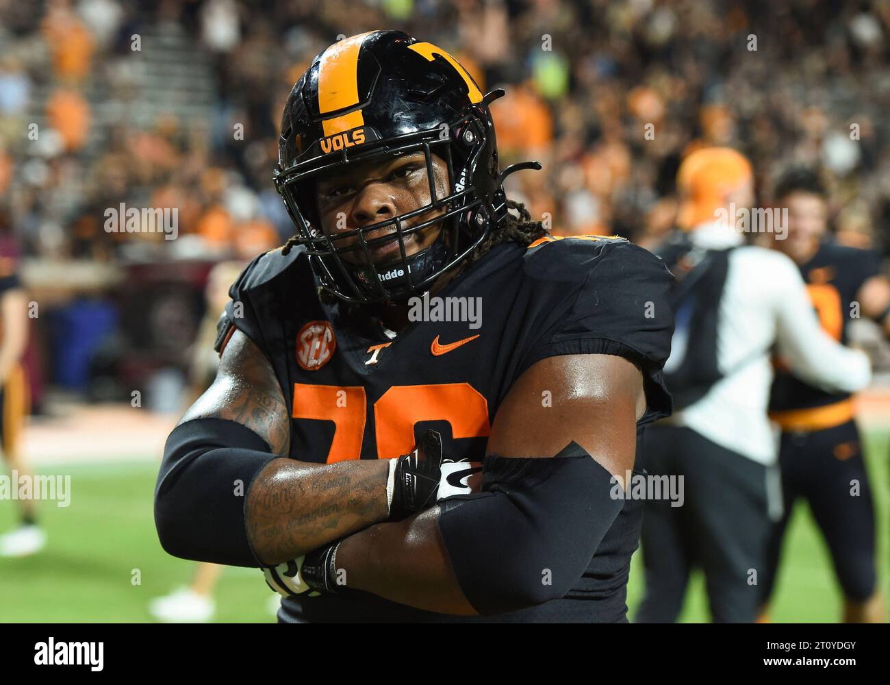 KNOXVILLE, TN - SEPTEMBER 30: Tennessee Volunteers offensive lineman ...