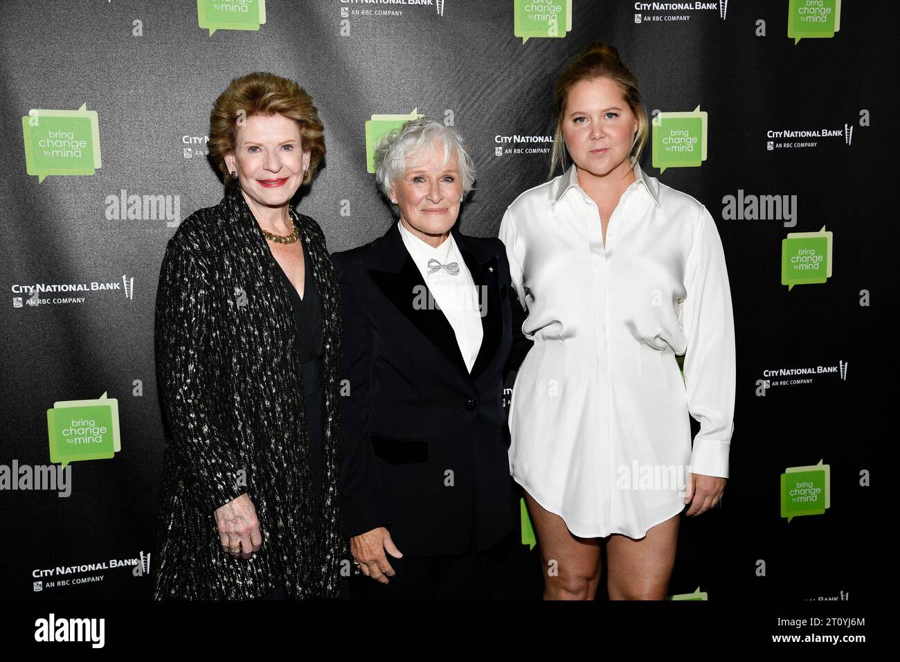 Sen. Debbie Stabenow (D-Mich.), left, Glenn Close and Amy Schumer ...