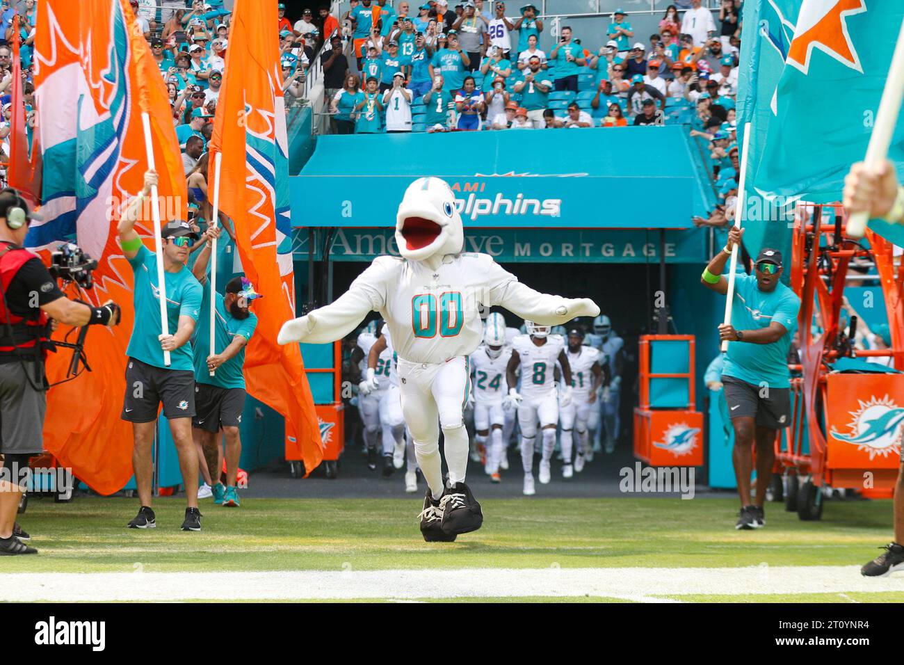 Team mascot hi-res stock photography and images - Alamy