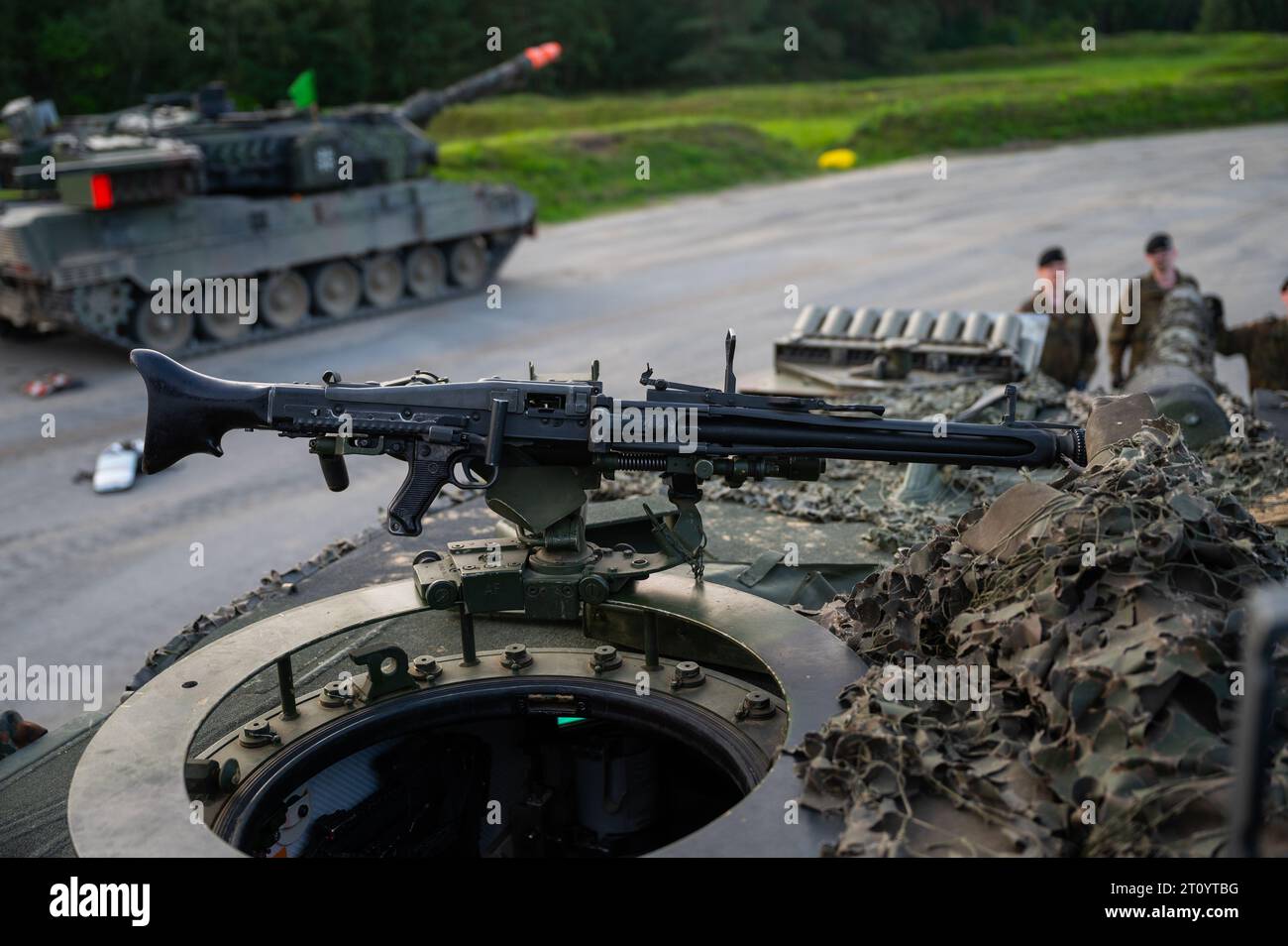 Bergen, Germany. 28th Sep, 2023. An MG3 machine gun is mounted on a ...