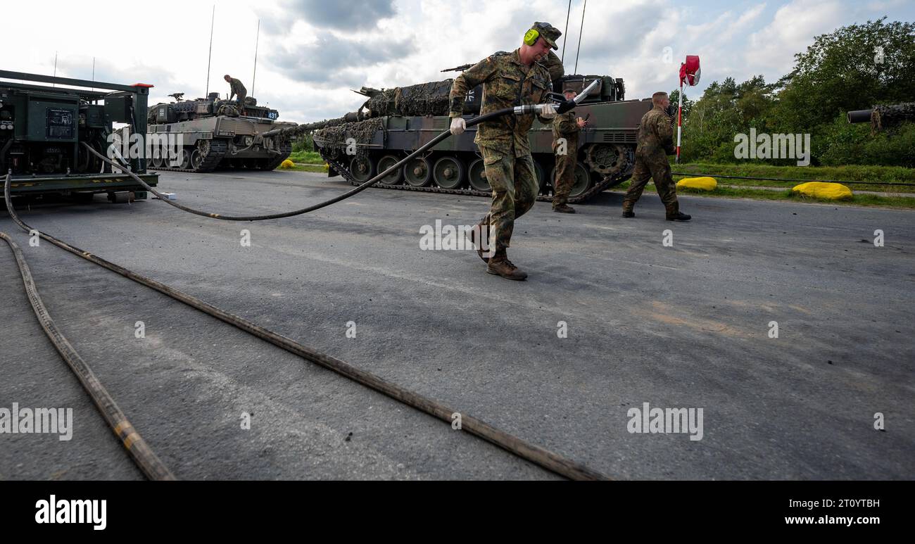 Bergen, Germany. 28th Sep, 2023. Soldiers of the German Armed Forces ...
