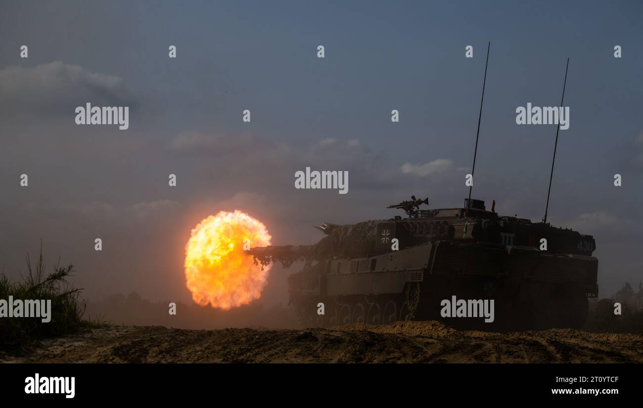 Bergen, Germany. 28th Sep, 2023. A Bundeswehr main battle tank of the ...