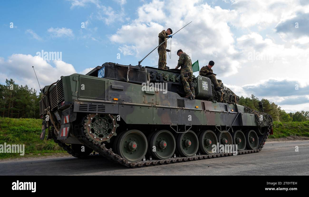 Leopard 2a7v main battle tank hi-res stock photography and images - Alamy