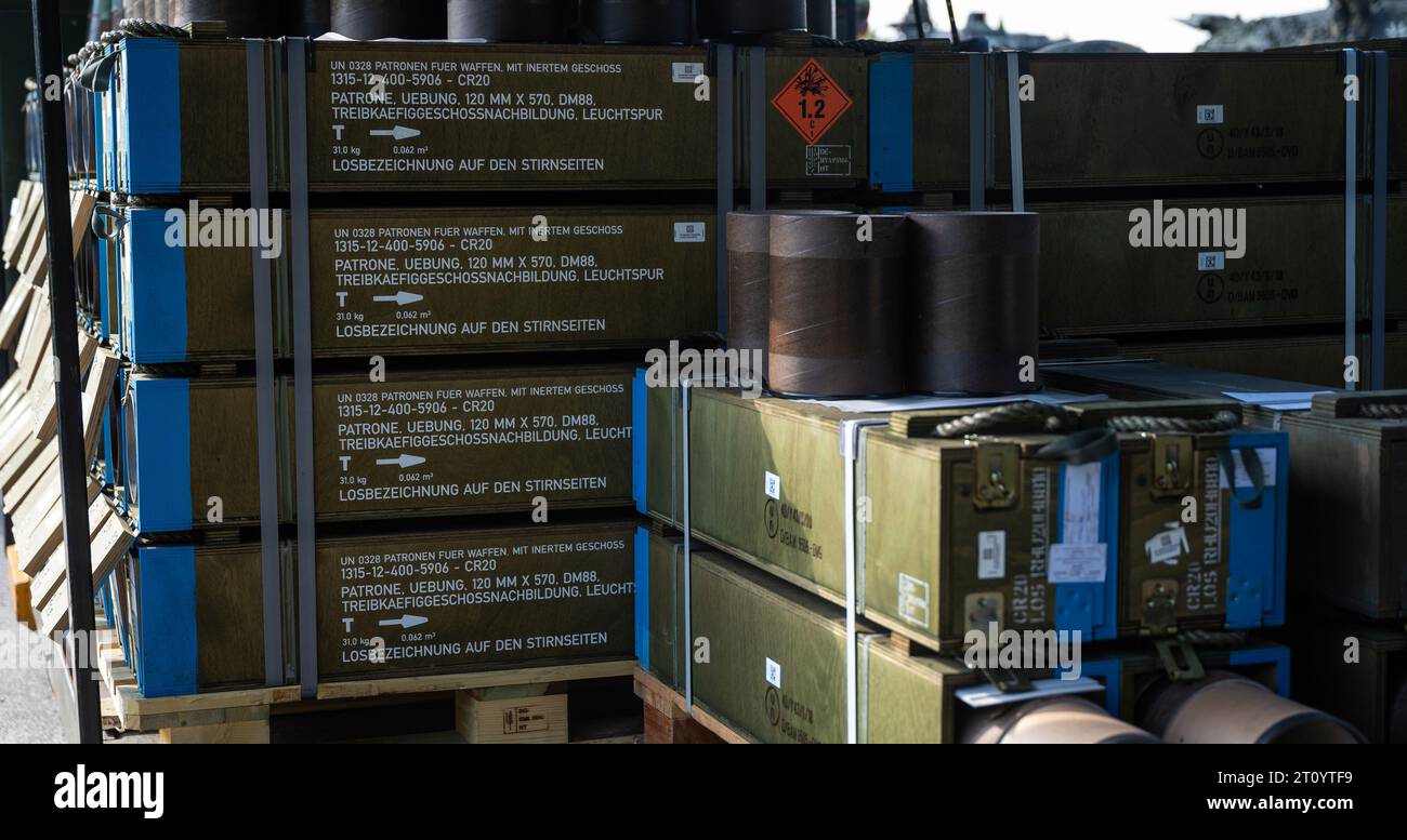 Bergen, Germany. 28th Sep, 2023. 120mm practice ammunition for the ...