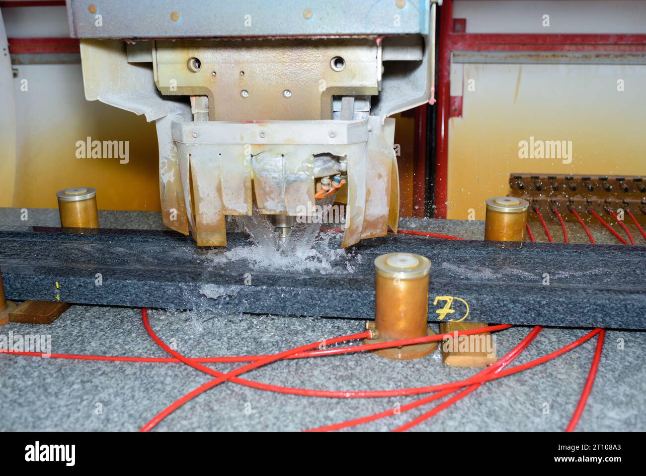 Marble cutting machine hi-res stock photography and images - Alamy