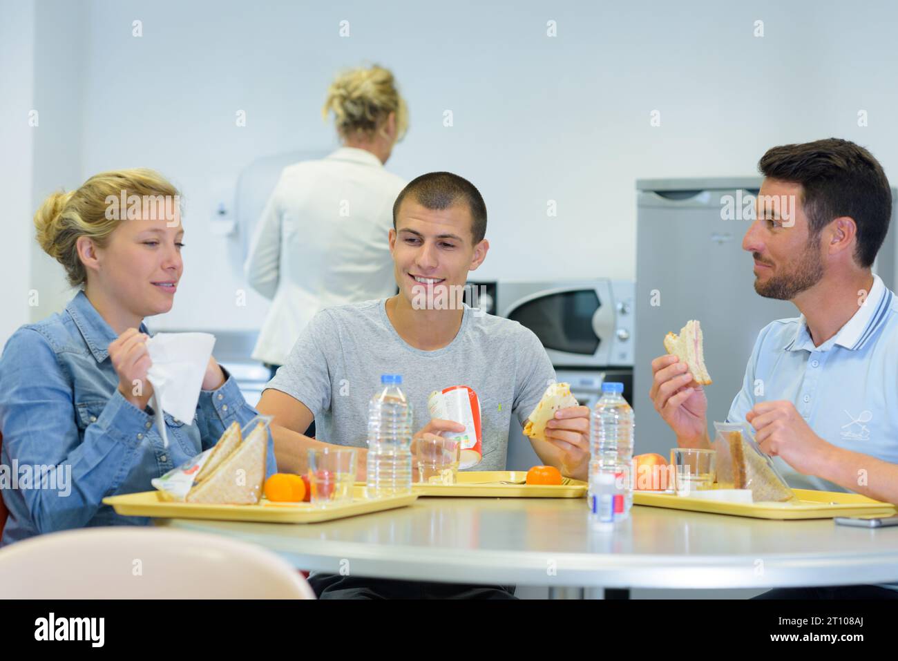 Packed lunches hi-res stock photography and images - Alamy
