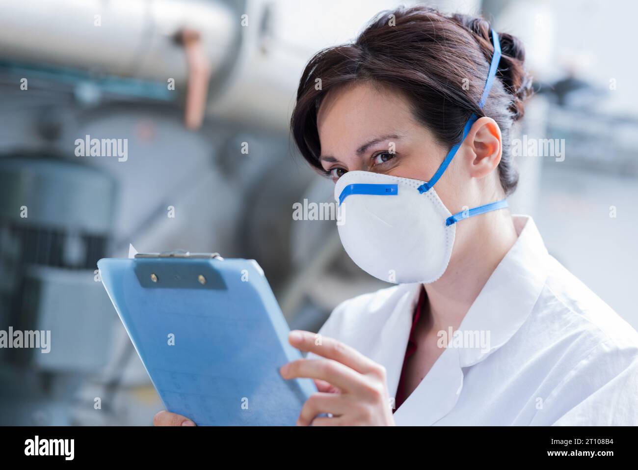 Chemical plant process operator hi-res stock photography and images - Alamy