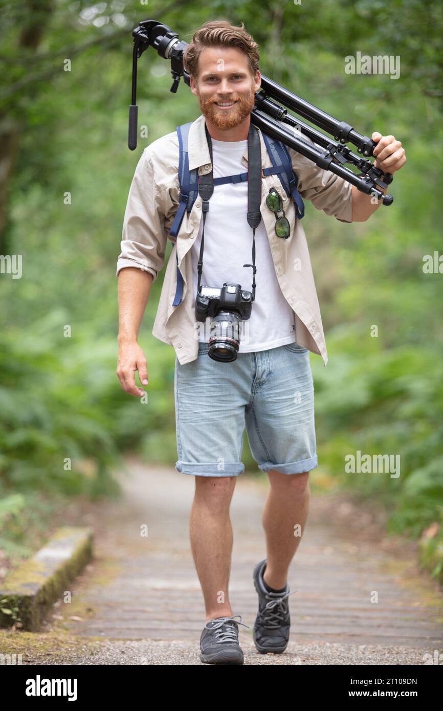 Naturalist photographer camera hi-res stock photography and images - Alamy