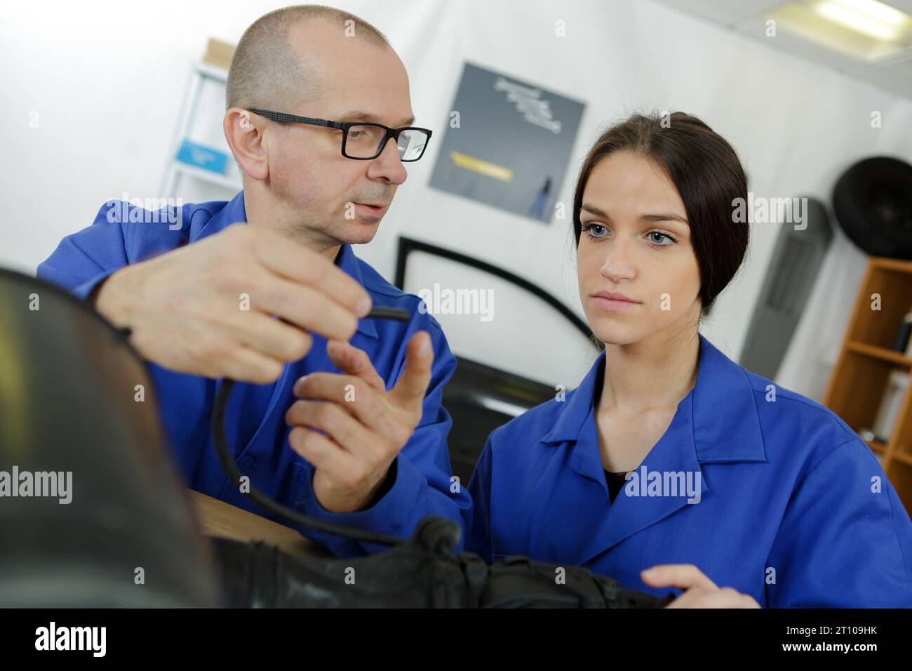 Automotive repair training hi-res stock photography and images - Alamy