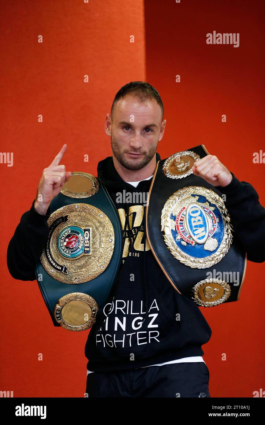 Ben jones boxer hi-res stock photography and images - Alamy